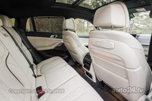 Sarkans BMW X6 2024 Tallina, ar dzinēja tilpumu 3.00 L un nobraukumu 45 tūkst. km par 91500 €, foto 14 vietnē AUTOMOTO.COM.LV