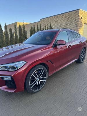 Red BMW X6 2021 in Vilnius, with an engine capacity of 3.00 L and mileage of 112 thousand km for 64500 €, photo 4 on AUTOMOTO.COM.LV