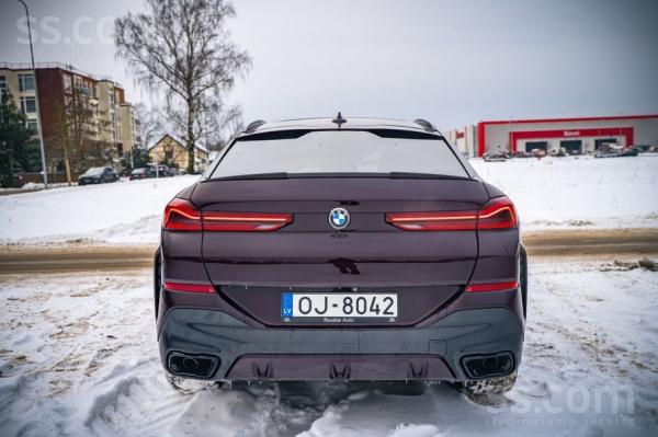 Violets BMW X6 2020 Rīga, ar dzinēja tilpumu 3.00 L un nobraukumu 0 tūkst. km par 56990 €, foto 5 vietnē AUTOMOTO.COM.LV