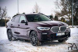 Violet BMW X6 2020 in Riga, with an engine capacity of 2.99 L and mileage of 77 thousand km for 56990 €, photo 3 on AUTOMOTO.COM.LV