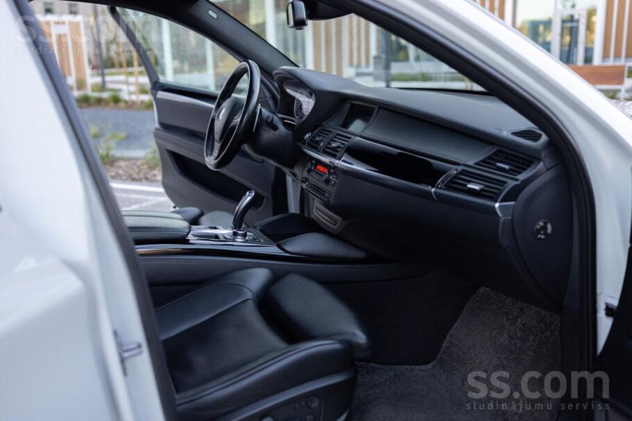 Balts BMW X6 2012 Tallina, ar dzinēja tilpumu 4.40 L un nobraukumu 233 tūkst. km par 19500 €, foto 16 vietnē AUTOMOTO.COM.LV