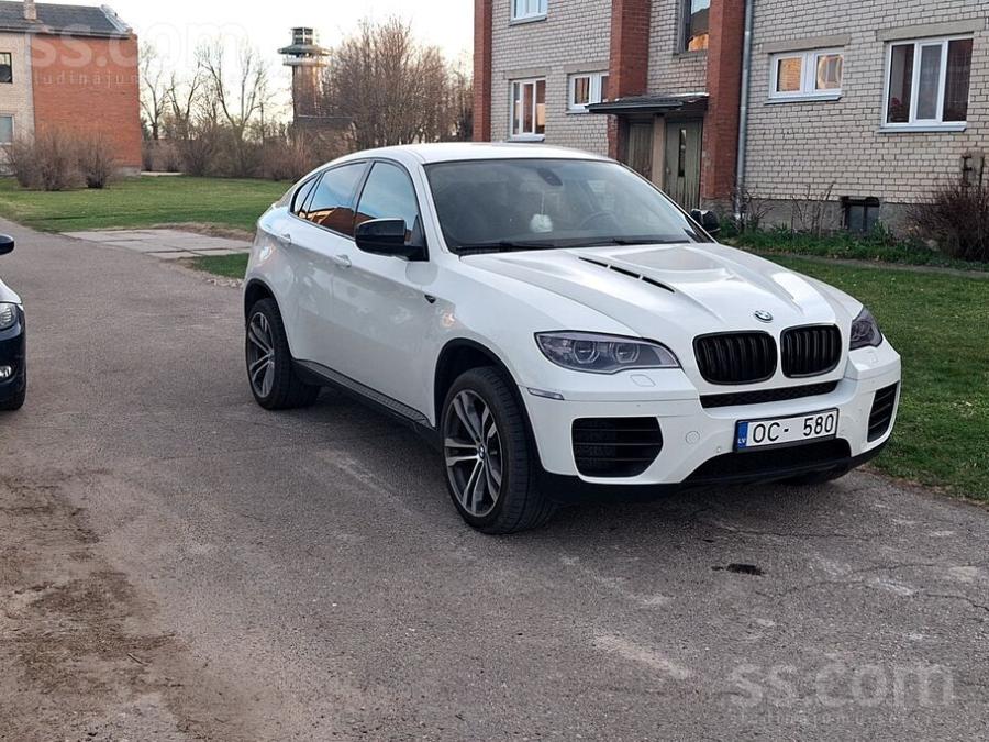Белый БМВ Х6 2013 в Тукумс, объемом двигателя 3.00 л и пробегом 237 тыс. км за 15495 €, фото 1 на AUTOMOTO.COM.LV