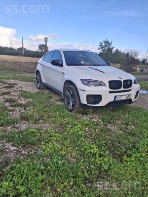 White BMW X6 2013 in Tukums, with an engine capacity of 3.00 L and mileage of 238 thousand km for 13900 €, photo 4 on AUTOMOTO.COM.LV