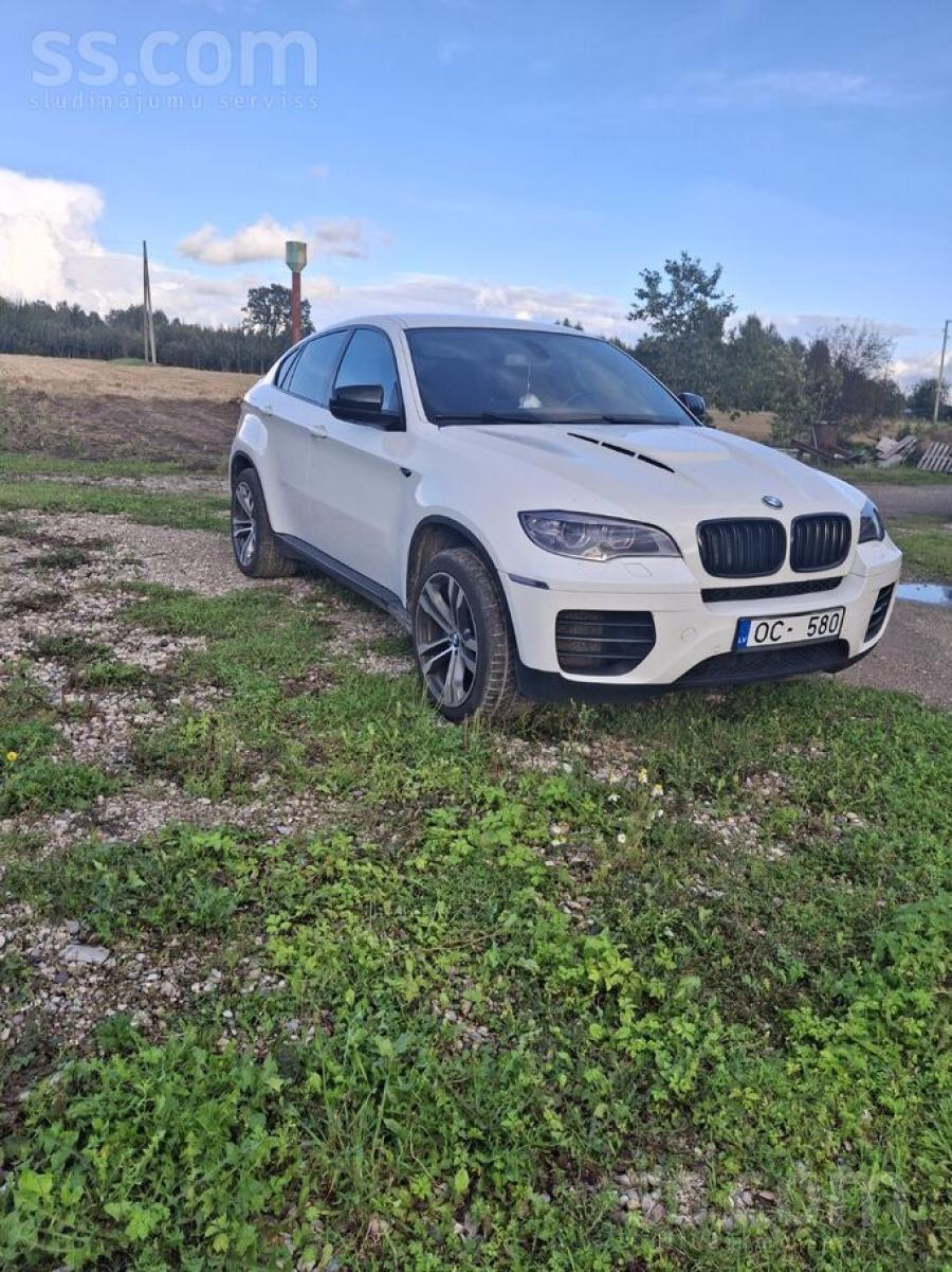 White BMW X6 2013 in Tukums, with an engine capacity of 3.00 L and mileage of 238 thousand km for 13900 €, photo 4 on AUTOMOTO.COM.LV