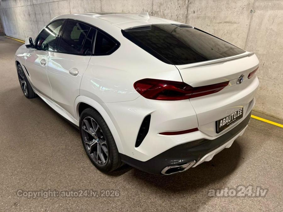 White BMW X6 2020 in Tallinn, with an engine capacity of 3.00 L and mileage of 115 thousand km for 54995 €, photo 5 on AUTOMOTO.COM.LV
