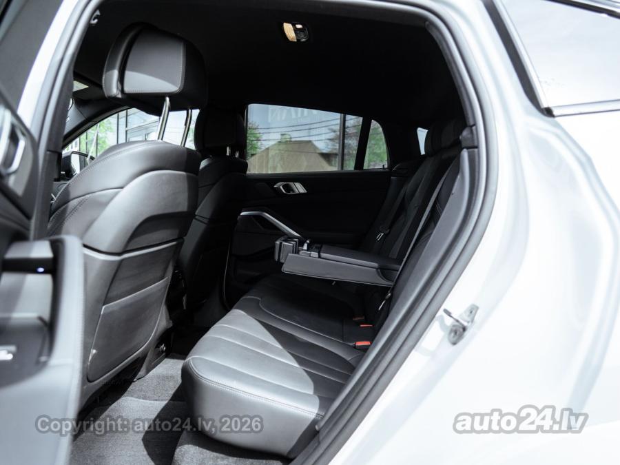 Белый БМВ Х6 2021 в Таллин, объемом двигателя 3.00 л и пробегом 60 тыс. км за 61900 €, фото 9 на AUTOMOTO.COM.LV