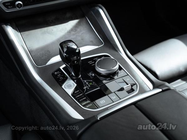 White BMW X6 2021 in Tallinn, with an engine capacity of 3.00 L and mileage of 60 thousand km for 61900 €, photo 10 on AUTOMOTO.COM.LV