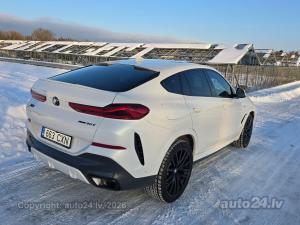 Balts BMW X6 2022 Tallina, ar dzinēja tilpumu 3.00 L un nobraukumu 82 tūkst. km par 74000 €, foto 4 vietnē AUTOMOTO.COM.LV