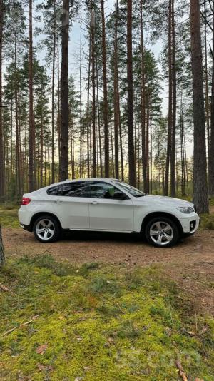 Белый БМВ Х6 2008 в Даугавпилс, объемом двигателя 3.50 л и пробегом 271 тыс. км за 12000 €, фото  на AUTOMOTO.COM.LV