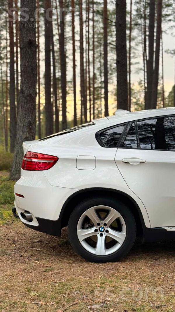 Balts BMW X6 2008 Daugavpils, ar dzinēja tilpumu 3.50 L un nobraukumu 271 tūkst. km par 12000 €, foto 4 vietnē AUTOMOTO.COM.LV