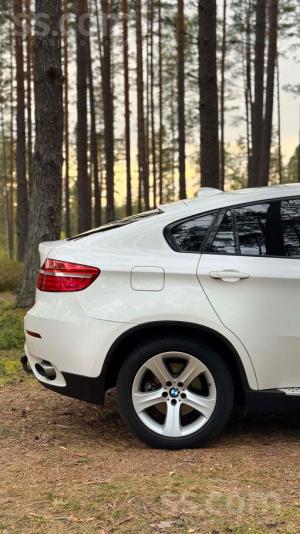 Balts BMW X6 2008 Daugavpils, ar dzinēja tilpumu 3.50 L un nobraukumu 271 tūkst. km par 12000 €, foto 4 vietnē AUTOMOTO.COM.LV