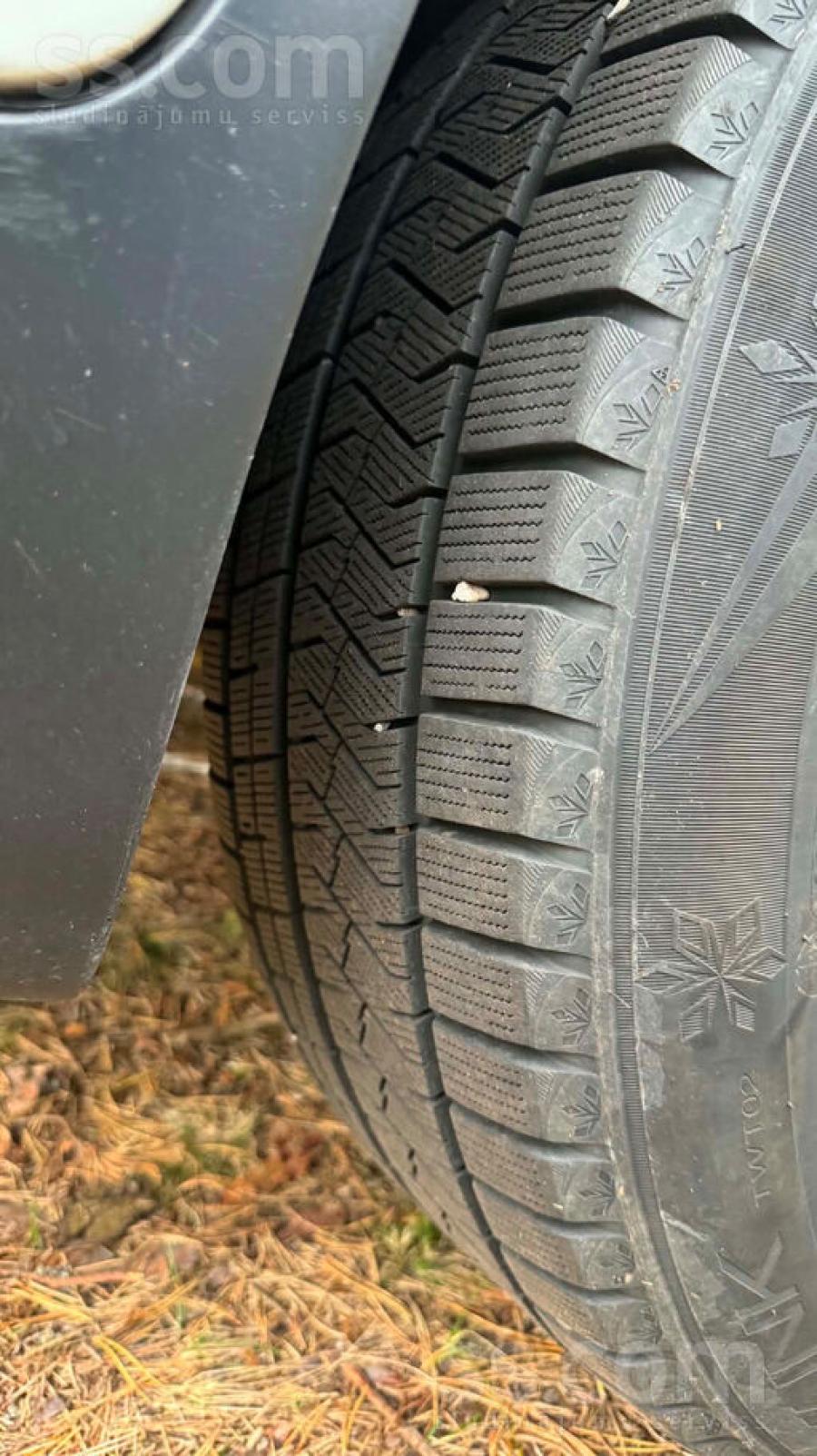 Balts BMW X6 2008 Daugavpils, ar dzinēja tilpumu 3.50 L un nobraukumu 271 tūkst. km par 12000 €, foto 11 vietnē AUTOMOTO.COM.LV