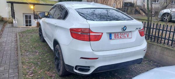 White BMW X6 2009 in Vilnius, with an engine capacity of 4.40 L and mileage of 180 thousand km for 9750 €, photo 3 on AUTOMOTO.COM.LV