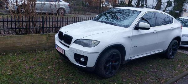 White BMW X6 2009 in Vilnius, with an engine capacity of 4.40 L and mileage of 180 thousand km for 9750 €, photo 4 on AUTOMOTO.COM.LV