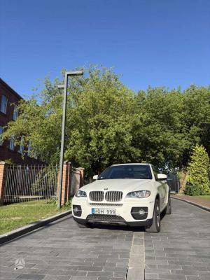 White BMW X6 2009 in Marijampole, with an engine capacity of 2.99 L and mileage of 330 thousand km for 11900 €, photo 3 on AUTOMOTO.COM.LV