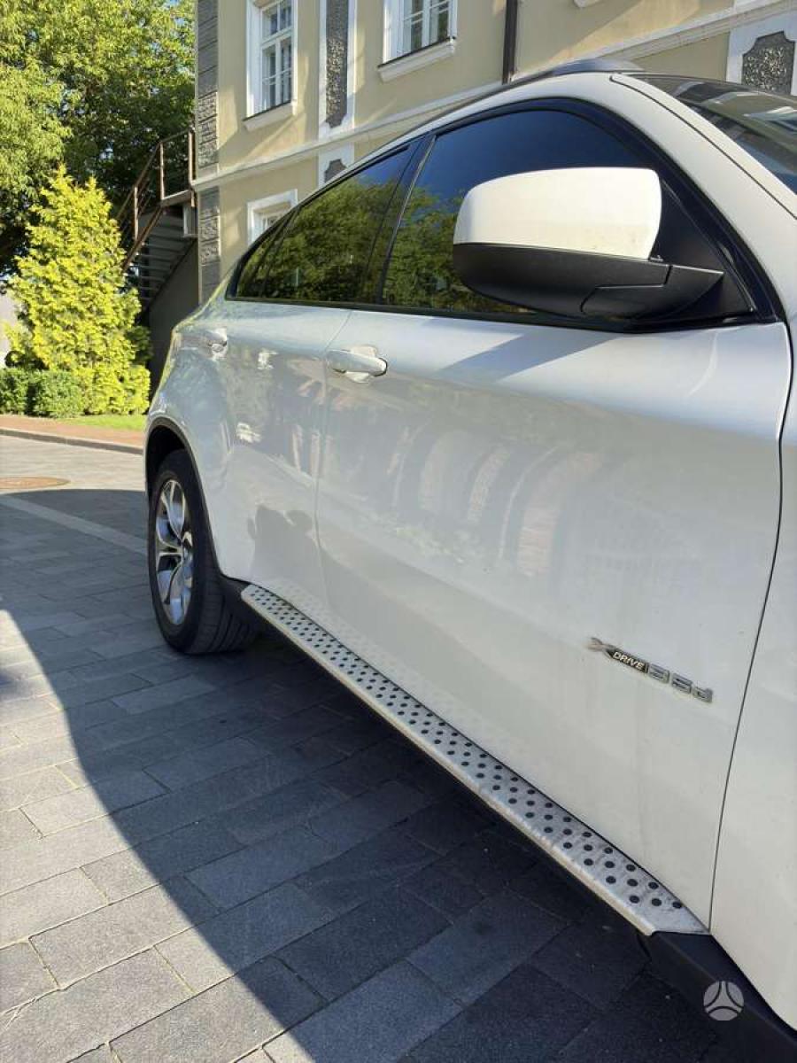 White BMW X6 2009 in Marijampole, with an engine capacity of 2.99 L and mileage of 330 thousand km for 11900 €, photo 8 on AUTOMOTO.COM.LV