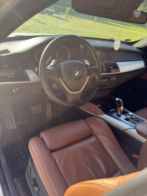 White BMW X6 2009 in Marijampole, with an engine capacity of 2.99 L and mileage of 330 thousand km for 11900 €, photo 14 on AUTOMOTO.COM.LV