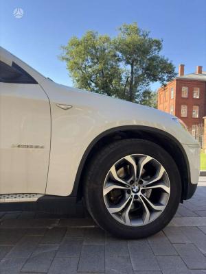 White BMW X6 2009 in Marijampole, with an engine capacity of 2.99 L and mileage of 330 thousand km for 11900 €, photo 27 on AUTOMOTO.COM.LV