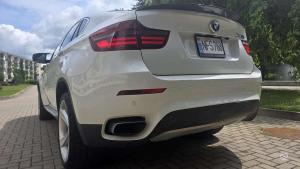 White BMW X6 2009 in Kedainiai, with an engine capacity of 4.40 L and mileage of 183 thousand km for 13333 €, photo 9 on AUTOMOTO.COM.LV