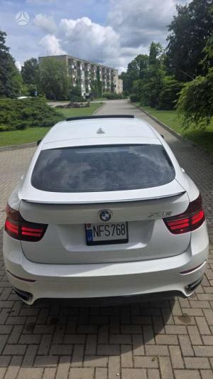 White BMW X6 2009 in Kedainiai, with an engine capacity of 4.40 L and mileage of 183 thousand km for 13333 €, photo 13 on AUTOMOTO.COM.LV