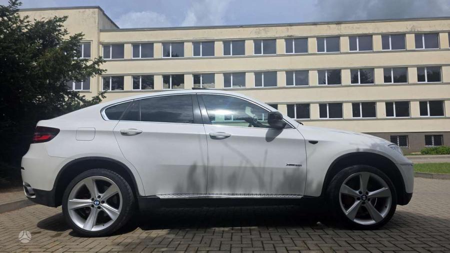 White BMW X6 2009 in Kedainiai, with an engine capacity of 4.40 L and mileage of 183 thousand km for 13333 €, photo 16 on AUTOMOTO.COM.LV