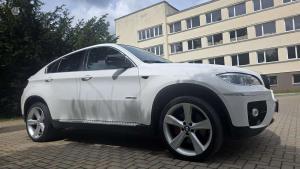 White BMW X6 2009 in Kedainiai, with an engine capacity of 4.40 L and mileage of 183 thousand km for 13333 €, photo 18 on AUTOMOTO.COM.LV