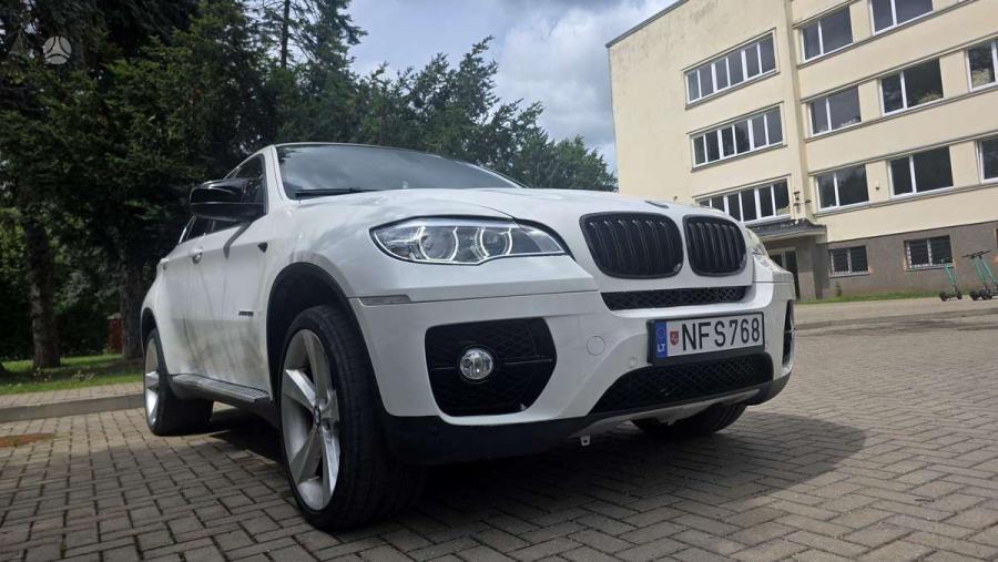 White BMW X6 2009 in Kedainiai, with an engine capacity of 4.40 L and mileage of 183 thousand km for 13333 €, photo 19 on AUTOMOTO.COM.LV