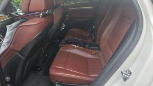 White BMW X6 2009 in Kedainiai, with an engine capacity of 4.40 L and mileage of 183 thousand km for 13333 €, photo 26 on AUTOMOTO.COM.LV