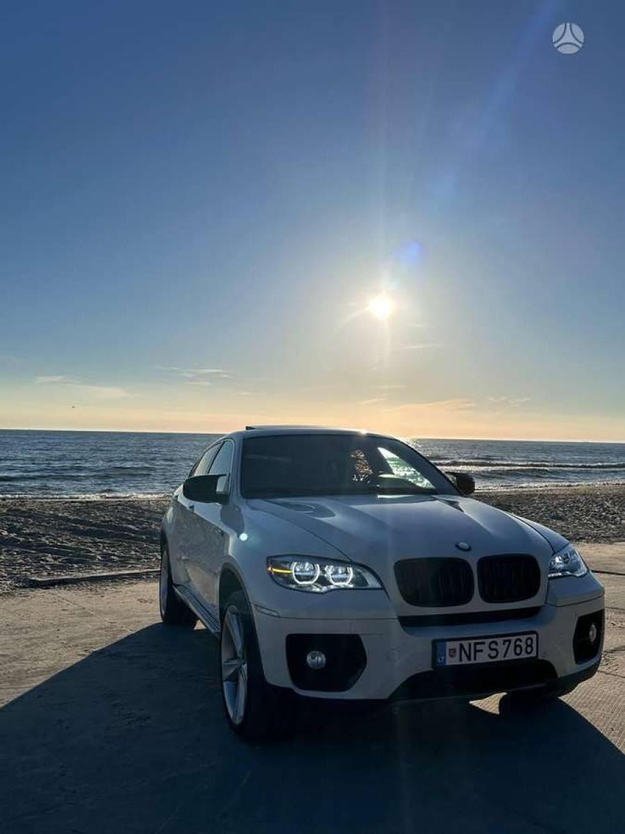 White BMW X6 2009 in Kedainiai, with an engine capacity of 4.40 L and mileage of 183 thousand km for 13333 €, photo 45 on AUTOMOTO.COM.LV