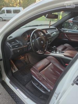 White BMW X6 2009 in Silute, with an engine capacity of 3.00 L and mileage of 390 thousand km for 9100 €, photo 11 on AUTOMOTO.COM.LV
