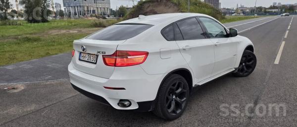 BMW X6 2009 Rīga vietnē Balts BMW X6 2009 Rīga, ar dzinēja tilpumu 3.00 L un nobraukumu 178 tūkst. km par 11000 €, foto 4 vietnē AUTOMOTO.COM.LV