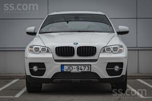 White BMW X6 2010 in Riga, with an engine capacity of 3.00 L and mileage of 239 thousand km for 9990 €, photo 3 on AUTOMOTO.COM.LV