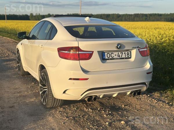 White BMW X6 2010 in Bauska, with an engine capacity of 4.40 L and mileage of 206 thousand km for 20000 €, photo 3 on AUTOMOTO.COM.LV
