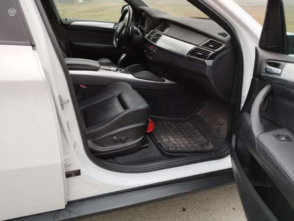 Balts BMW X6 2011 Plungė, ar dzinēja tilpumu 2.99 L un nobraukumu 309 tūkst. km par 12500 €, foto 11 vietnē AUTOMOTO.COM.LV