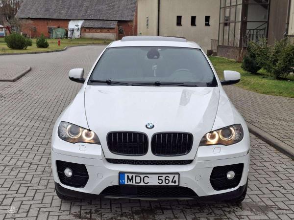 White BMW X6 2011 in Silute, with an engine capacity of 3.00 L and mileage of 266 thousand km for 11500 €, photo 8 on AUTOMOTO.COM.LV