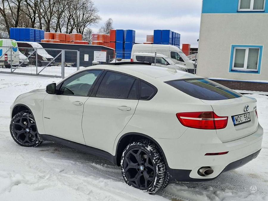Balts BMW X6 2011 Klaipėda, ar dzinēja tilpumu 3.00 L un nobraukumu 266 tūkst. km par 11600 €, foto 2 vietnē AUTOMOTO.COM.LV