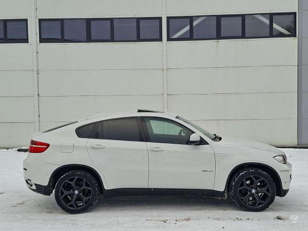 White BMW X6 2011 in Klaipeda, with an engine capacity of 3.00 L and mileage of 266 thousand km for 11600 €, photo 5 on AUTOMOTO.COM.LV