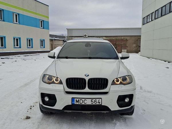White BMW X6 2011 in Klaipeda, with an engine capacity of 3.00 L and mileage of 266 thousand km for 11600 €, photo 6 on AUTOMOTO.COM.LV