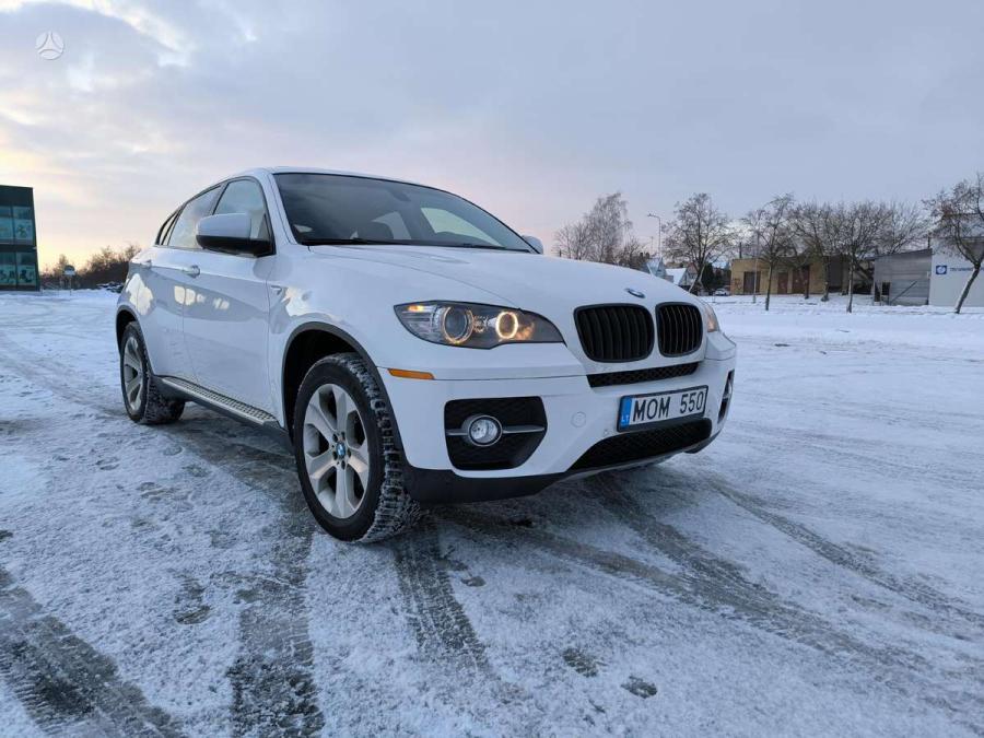 White BMW X6 2011 in Panevezys, with an engine capacity of 2.98 L and mileage of 260 thousand km for 12212 €, photo 6 on AUTOMOTO.COM.LV