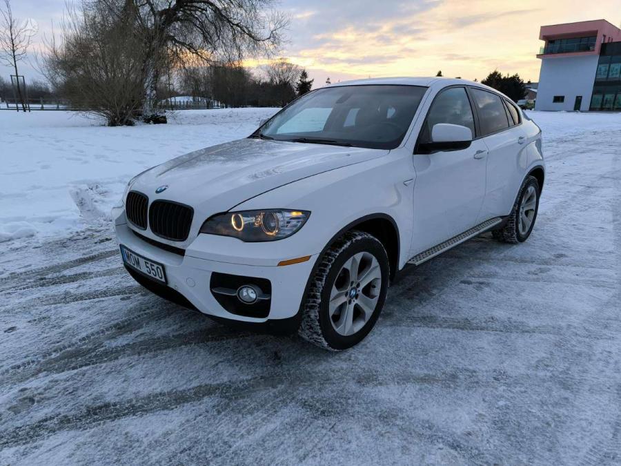 White BMW X6 2011 in Panevezys, with an engine capacity of 2.98 L and mileage of 260 thousand km for 12212 €, photo 7 on AUTOMOTO.COM.LV