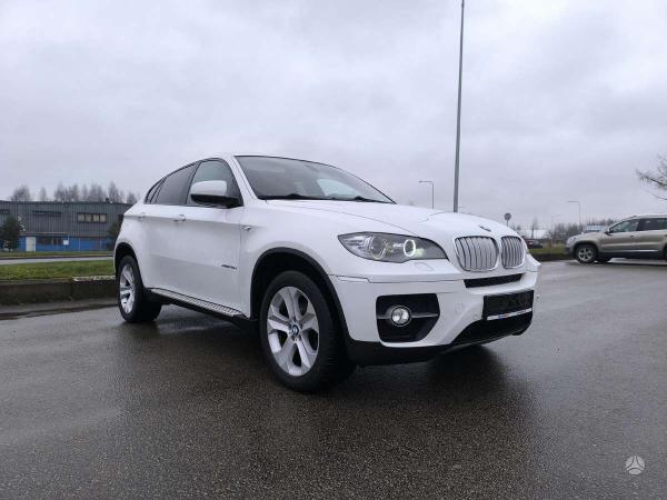 White BMW X6 2011 in Panevezys, with an engine capacity of 2.99 L and mileage of 244 thousand km for 11600 €, photo 3 on AUTOMOTO.COM.LV