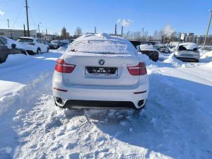 White BMW X6 2011 in Panevezys, with an engine capacity of 3.00 L and mileage of 244 thousand km for 11600 €, photo 6 on AUTOMOTO.COM.LV