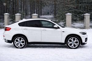 White BMW X6 2011 in Vilnius, with an engine capacity of 2.99 L and mileage of 277 thousand km for 12500 €, photo 5 on AUTOMOTO.COM.LV