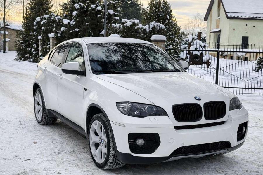 White BMW X6 2011 in Vilnius, with an engine capacity of 2.99 L and mileage of 277 thousand km for 12500 €, photo 4 on AUTOMOTO.COM.LV