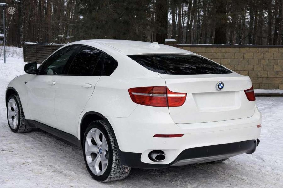 White BMW X6 2011 in Vilnius, with an engine capacity of 2.99 L and mileage of 277 thousand km for 12500 €, photo 9 on AUTOMOTO.COM.LV