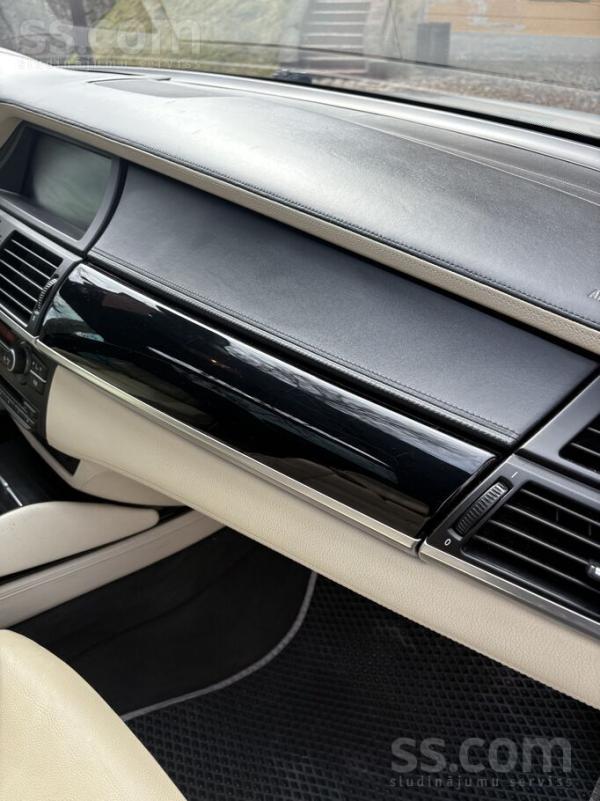 White BMW X6 2011 in Kuldiga, with an engine capacity of 3.00 L and mileage of 0 thousand km for 14995 €, photo 7 on AUTOMOTO.COM.LV