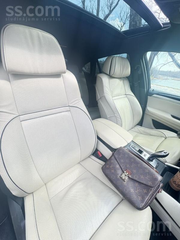 White BMW X6 2011 in Kuldiga, with an engine capacity of 3.00 L and mileage of 0 thousand km for 14995 €, photo 9 on AUTOMOTO.COM.LV