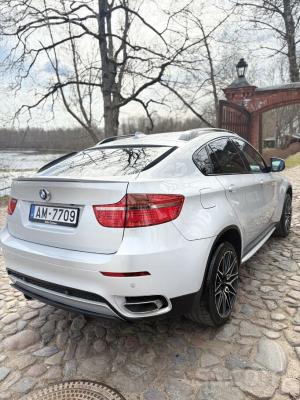 Balts BMW X6 2011 Kuldīga, ar dzinēja tilpumu 3.00 L un nobraukumu 0 tūkst. km par 14995 €, foto 15 vietnē AUTOMOTO.COM.LV
