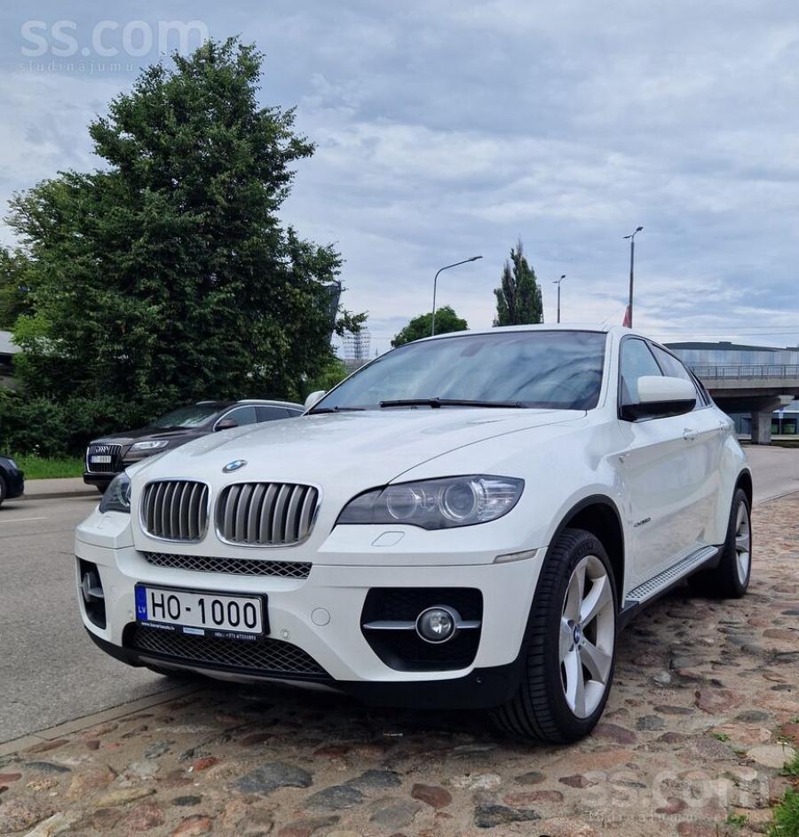 White BMW X6 2011 in Riga, with an engine capacity of 3.00 L and mileage of 310 thousand km for 13000 €, photo 1 on AUTOMOTO.COM.LV