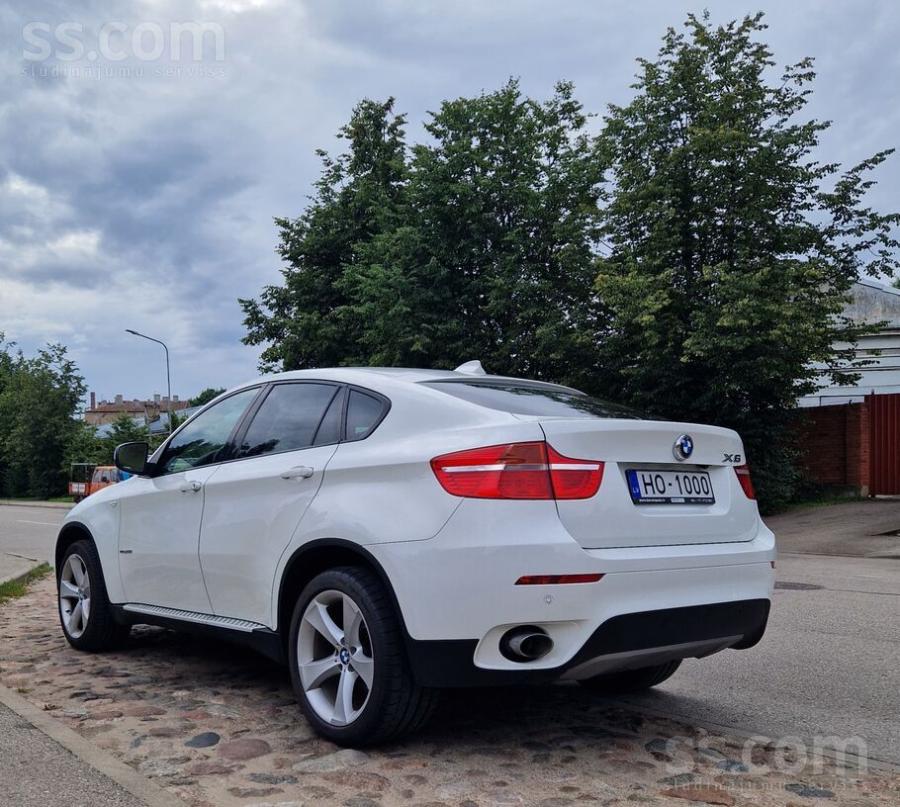 White BMW X6 2011 in Riga, with an engine capacity of 3.00 L and mileage of 310 thousand km for 13000 €, photo 3 on AUTOMOTO.COM.LV